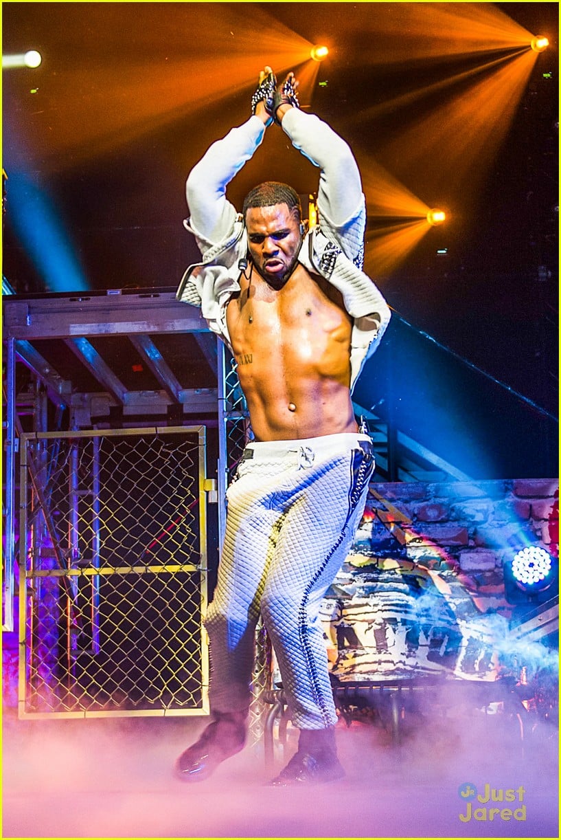 Jason Derulo Does It For the Fans! | Photo 655955 - Photo Gallery ...