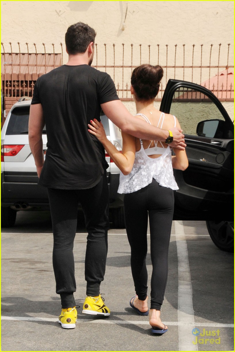 Meryl Davis & Maksim Chmerkovskiy Lunch at Il Pastaio Before DWTS ...