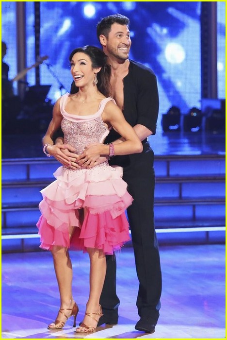 'Queen of Spins' Meryl Davis Charms Maksim Chmrekovskiy with Cha-Cha ...