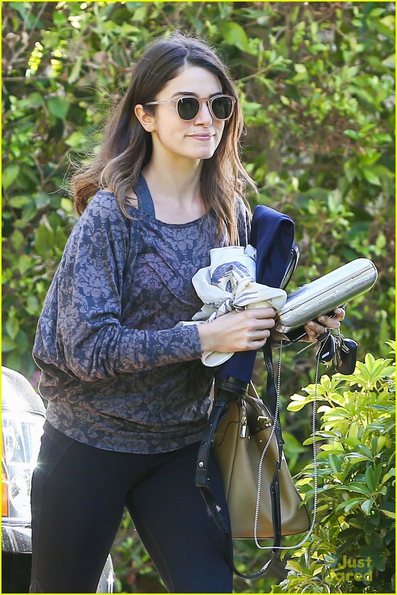 Nikki Reed: Purse Swap at Friend's Home | Photo 655259 - Photo Gallery ...