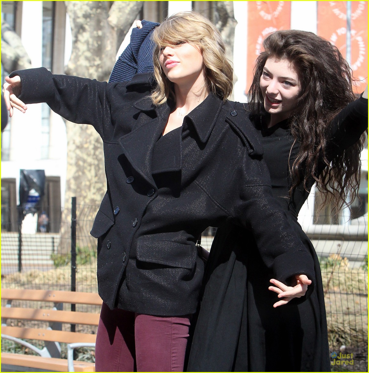 Taylor Swift & Lorde Show Their Fun & Silly Attitude in NYC! | Photo ...
