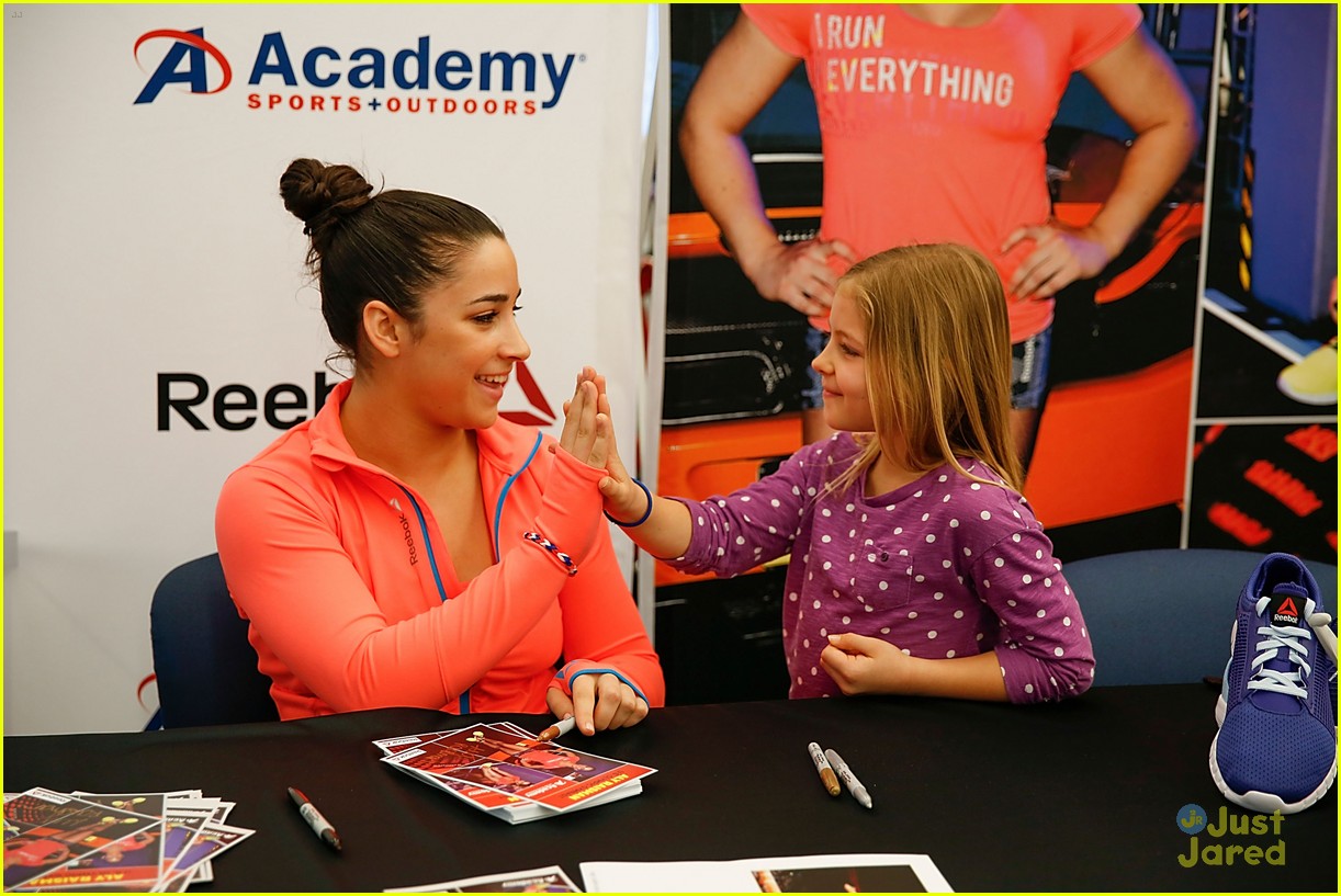 Aly Raisman: Reebok Meet & Greet in Texas! | Photo 660786 - Photo ...