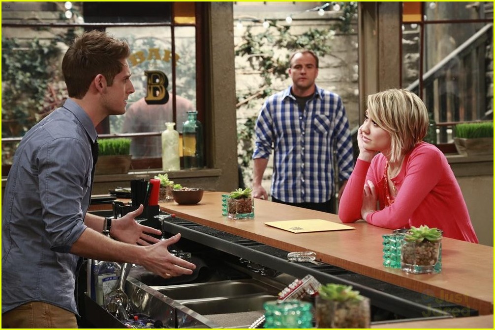 Riley Hunts Down Her Biological Father on Tonight's 'Baby Daddy ...