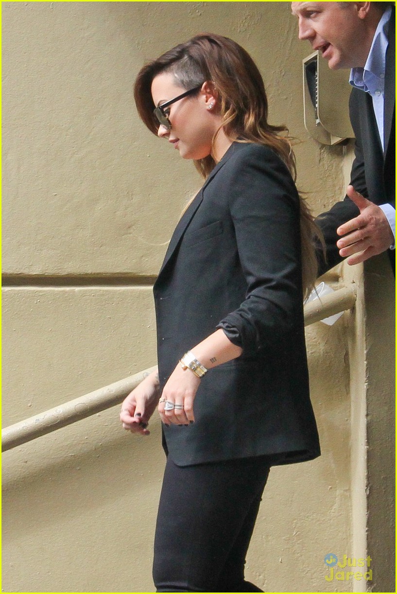 Demi Lovato Has Strange Dreams About Penguins | Photo 669176 - Photo ...