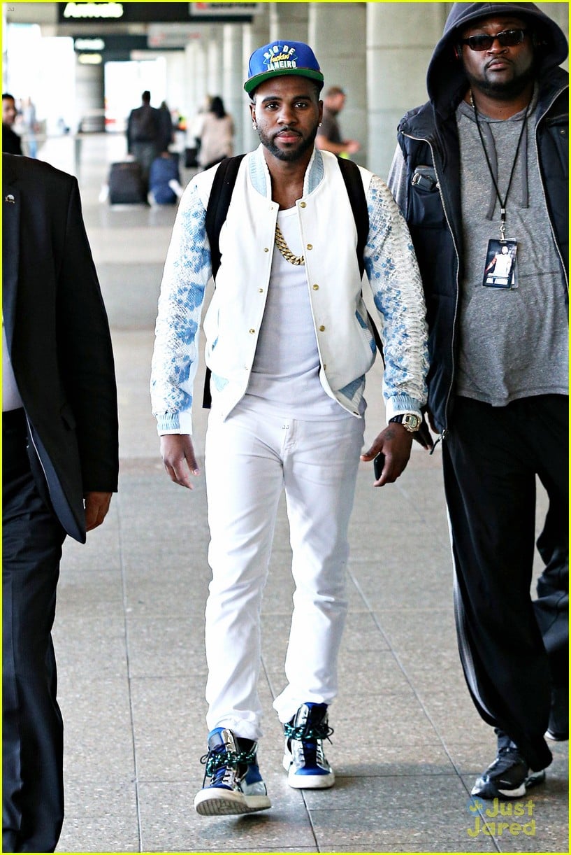 Jason Derulo Rocks All-White Ensemble in Sydney | Photo 669528 - Photo ...