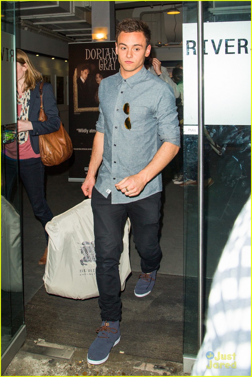 Tom Daley Declares 'I Am a Gay Man Now' | Photo 659705 - Photo Gallery ...