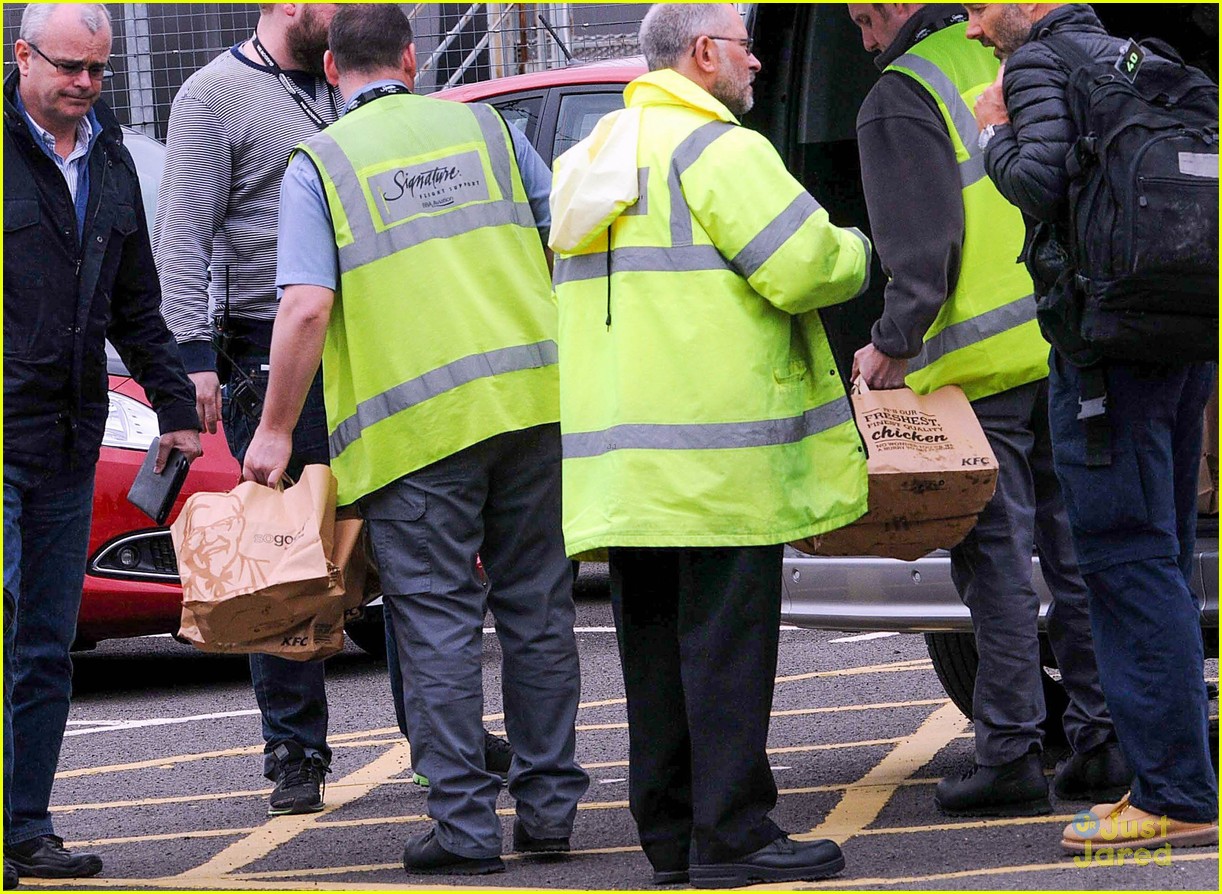 One Direction Travel to Ireland for Three-Day Concert Stint! | Photo ...