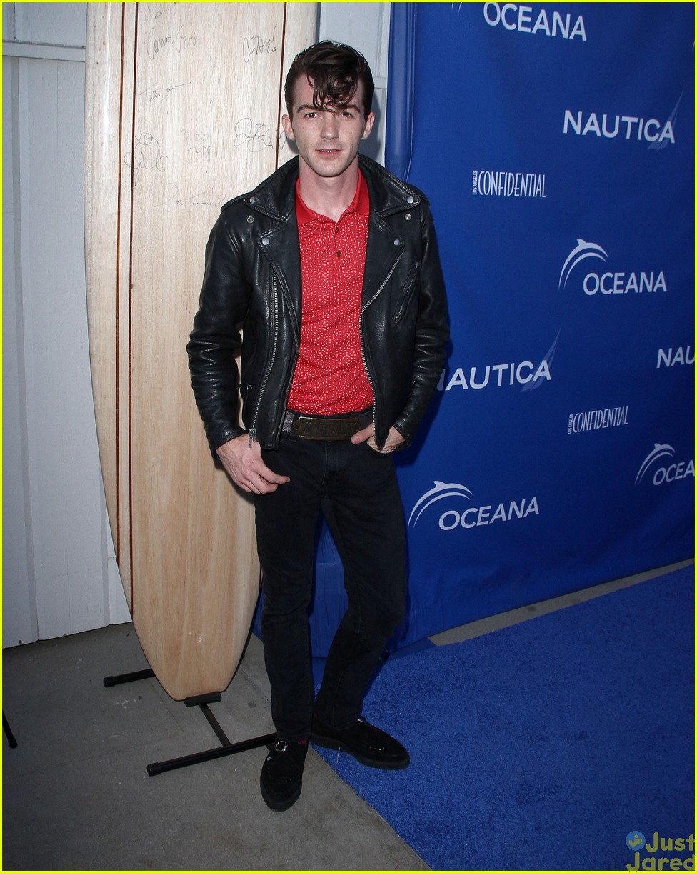 Miranda Cosgrove & Drake Bell Reunite at the Nautica Ocean Beach House ...