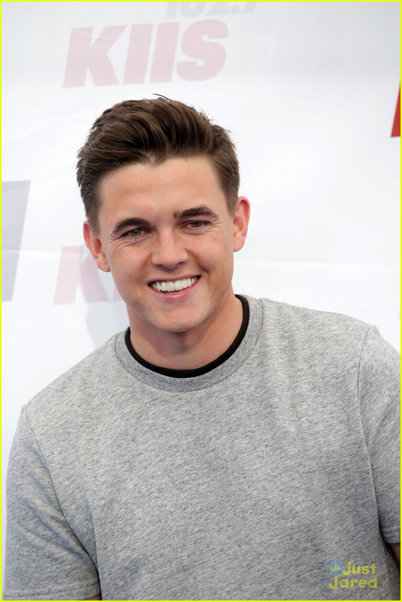 Jesse McCartney & Aubrey Peeples Flash Smiles at Wango Tango 2014 ...