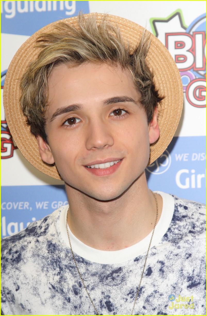 Lawson & Eylar Fox Turn it Up at the Girlguiding Big Gig in Liverpool ...