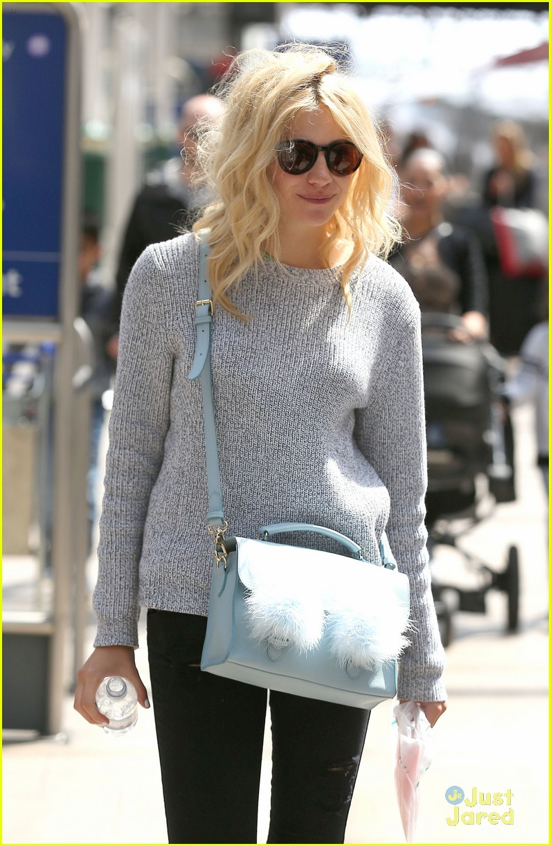 Pixie Lott Debuts 'Lay Me Down' Music Video - Watch Now! | Photo 683418 ...