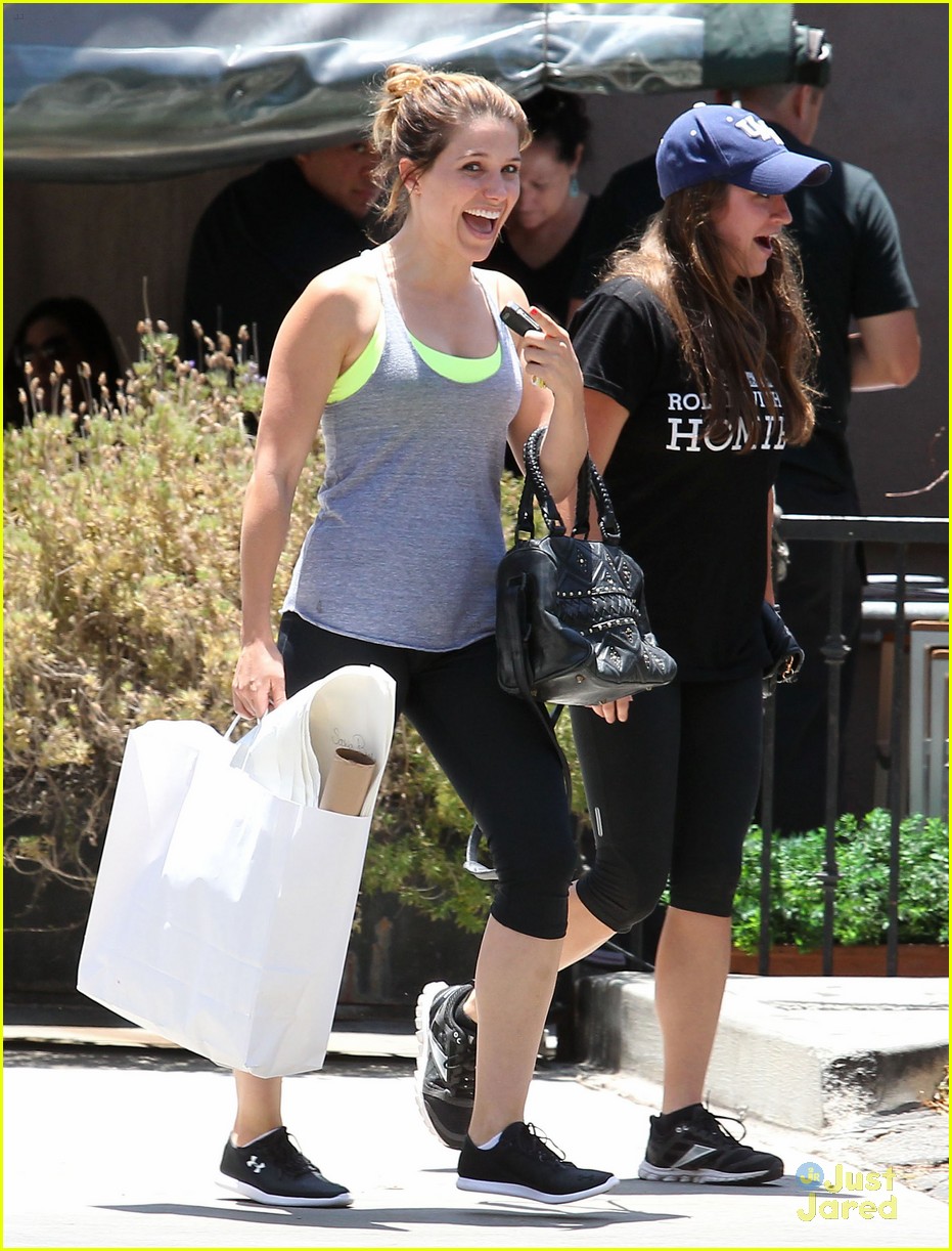 Sophia Bush Says Hello To Yoga As Chalkboard Mag's Guest Editor | Photo ...