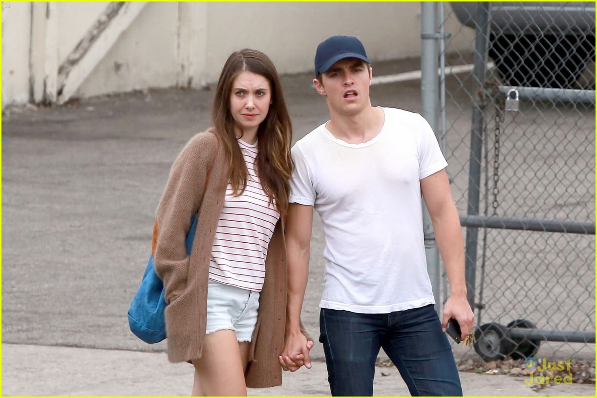 Dave Franco & Alison Brie Keep it Cute By Holding Hands | Photo 702742 ...