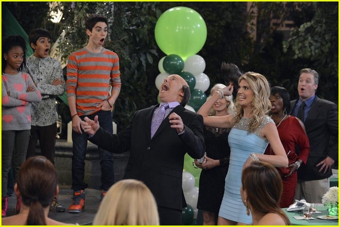 Full Sized Photo of jessie bertram school reunion stills 16 | Bertram ...