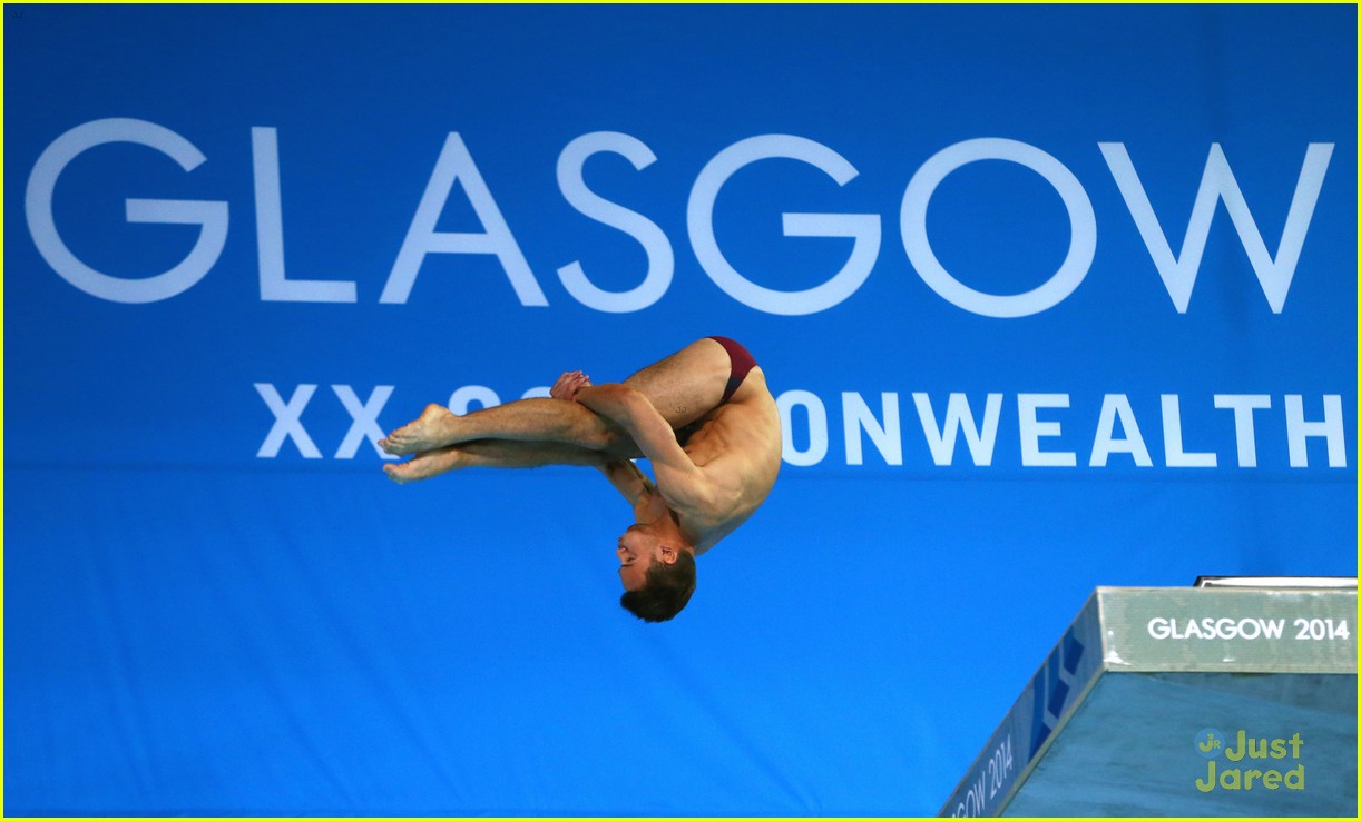 Tom Daley Rocks a Speedo While Winning Gold at Commonwealth Games ...