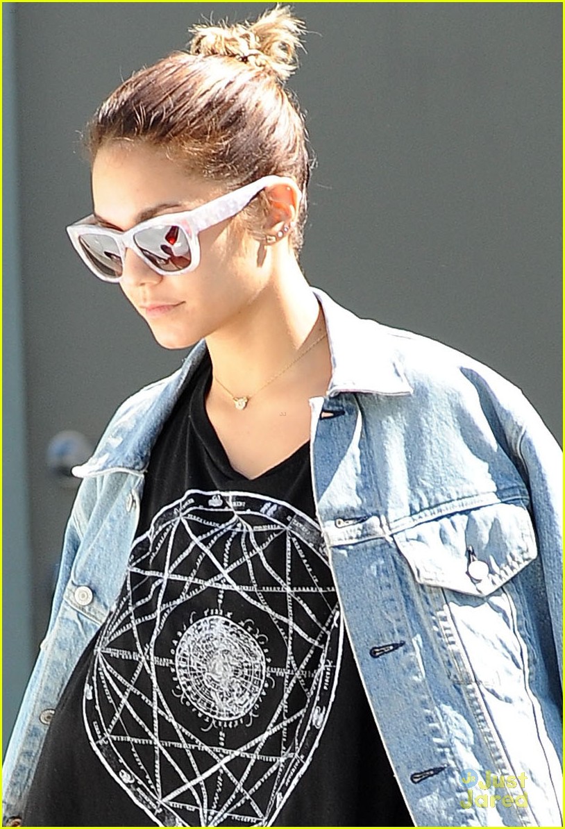Vanessa Hudgens' Sister Stella Wishes Austin Butler A Happy Birthday ...