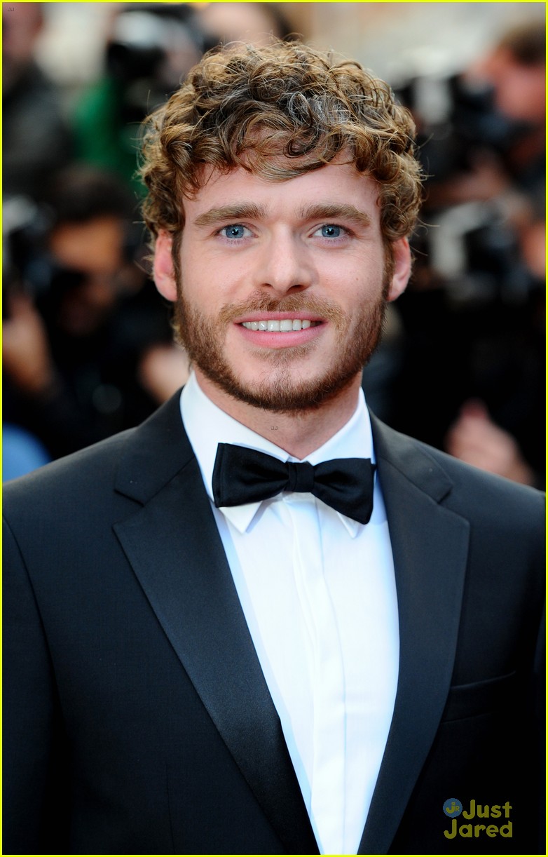 Douglas Booth & Richard Madden Both Rock Bow Ties at GQ Men of the Year ...