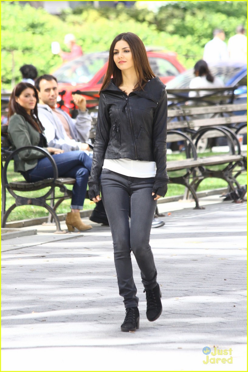 Victoria Justice Works All Night in the City That Never Sleeps! | Photo ...