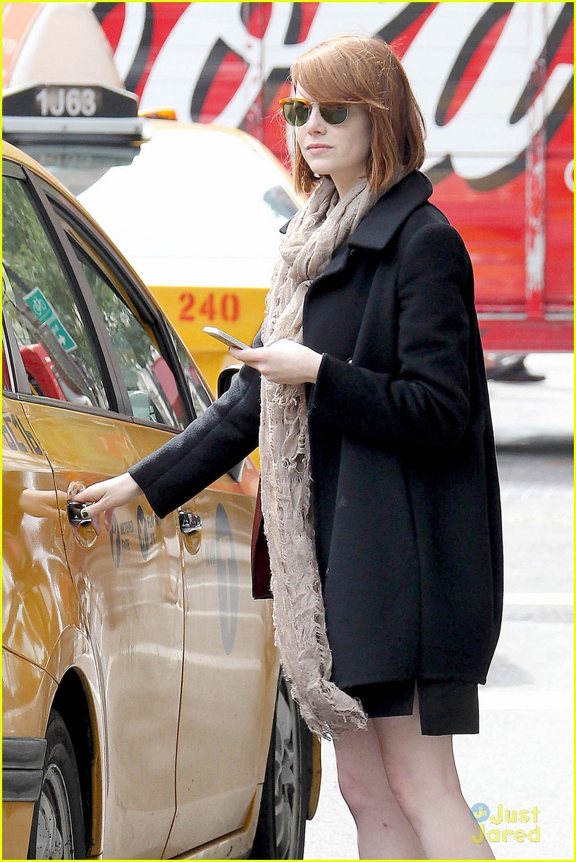 Emma Stone Grabs a Cab Solo in NYC! | Photo 722347 - Photo Gallery ...