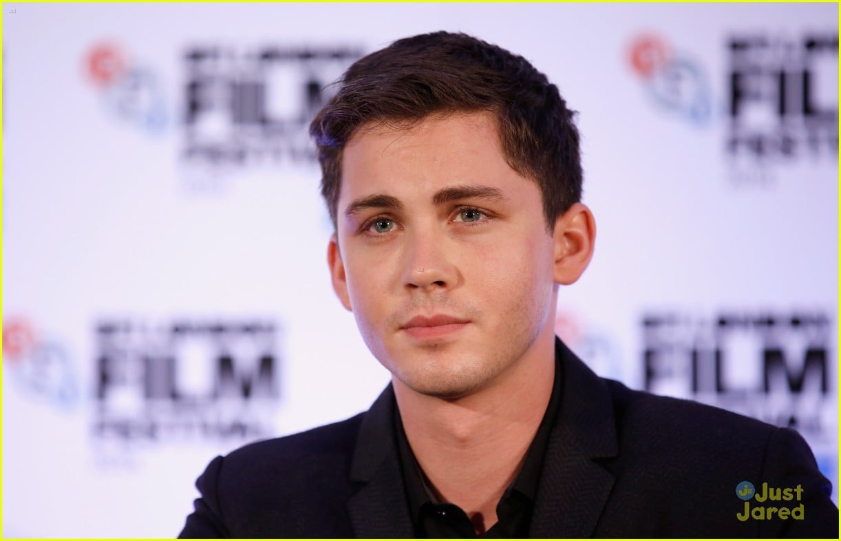 Logan Lerman Heads To London For 'Fury' | Photo 732150 - Photo Gallery ...