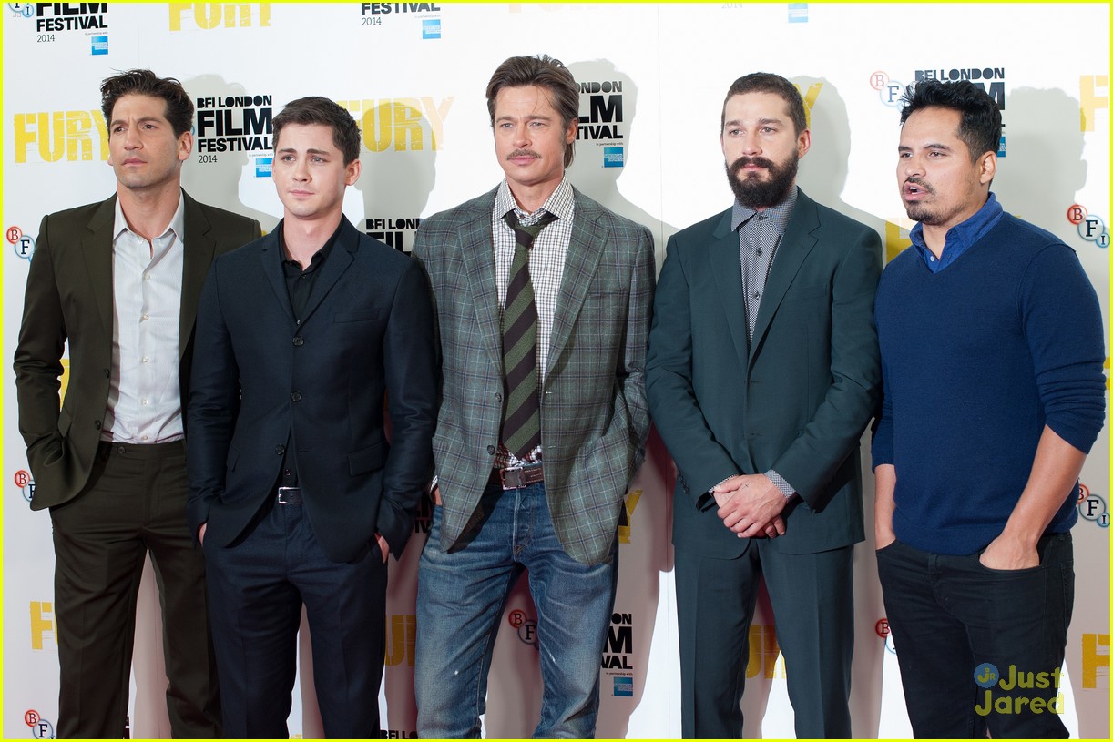 Logan Lerman Heads To London For 'Fury' | Photo 732155 - Photo Gallery ...