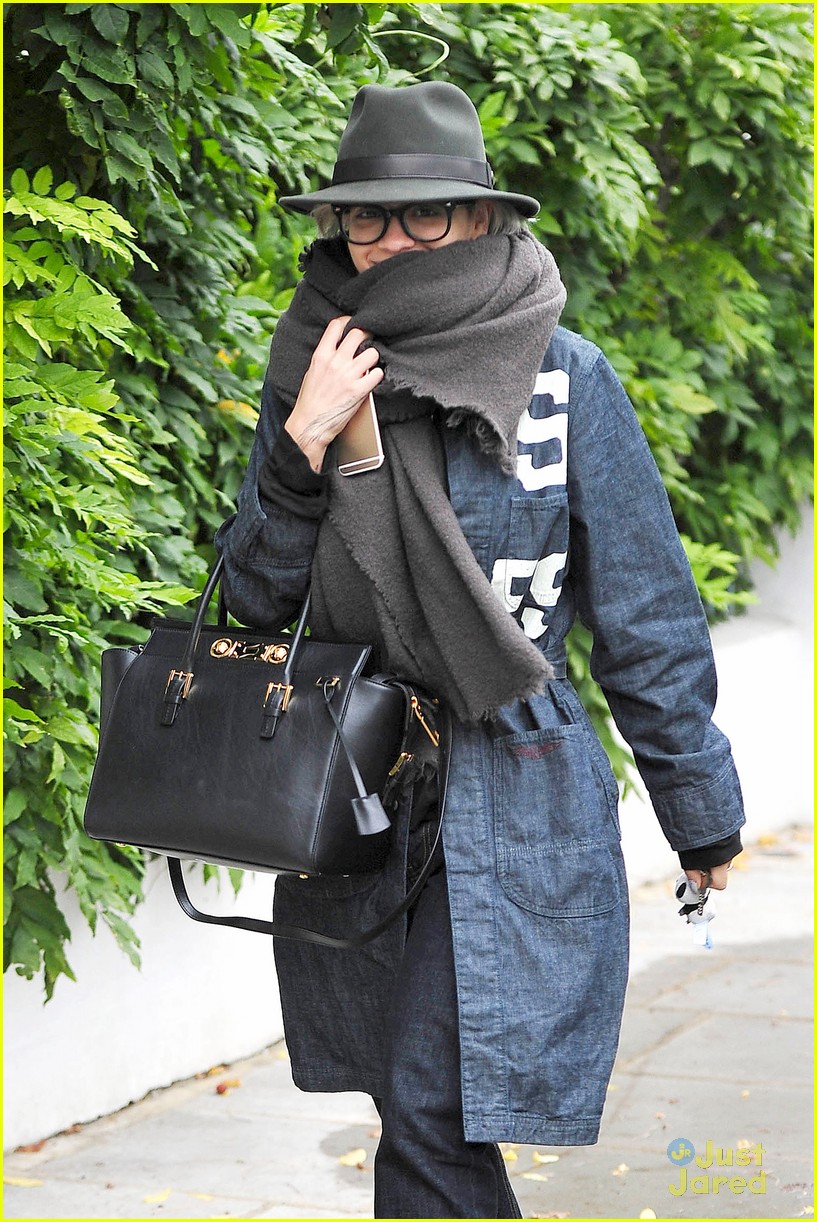 Rita Ora Shows Her Mickey Mouse Spirit During Date With Ricky Hilfiger ...