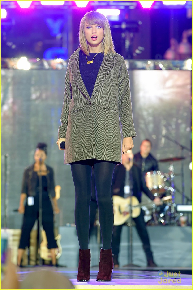 Taylor Swift Performs on 'Good Morning America' & Teases a '1989' Tour ...