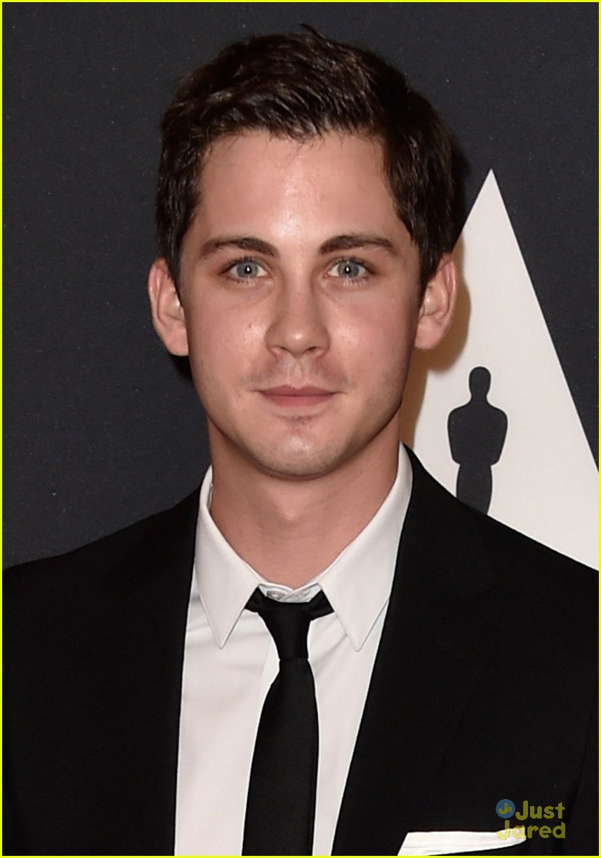 Eddie Redmayne & Logan Lerman Look Handsome at the Governors Awards ...