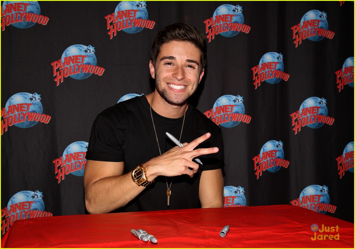 Jake Miller Took Over Planet Hollywood Again & It Was Just As Crazy ...