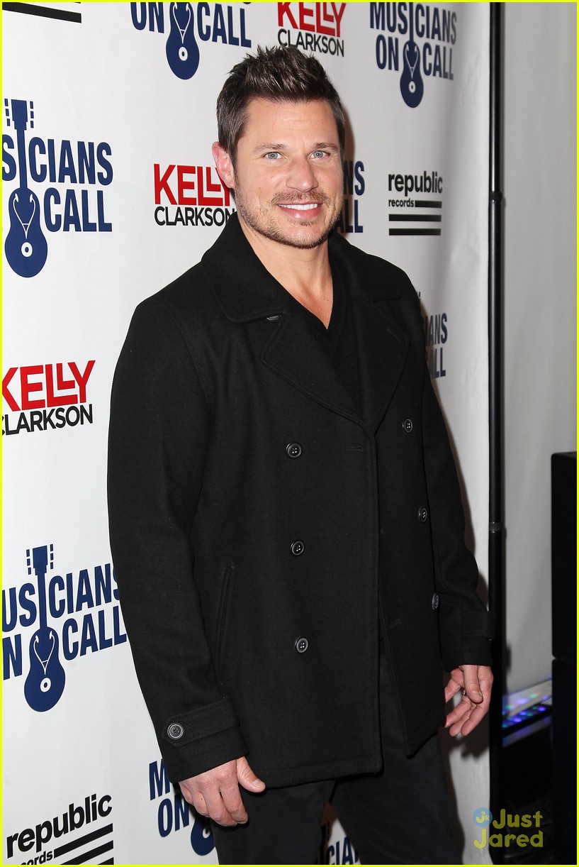 Nick Jonas & Shawn Mendes Perform for a Good Cause in NYC! | Photo ...