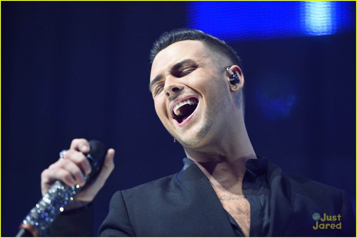 Union J Sings 'It's Beginning To Look A Lot Like Christmas' At Key 103 ...