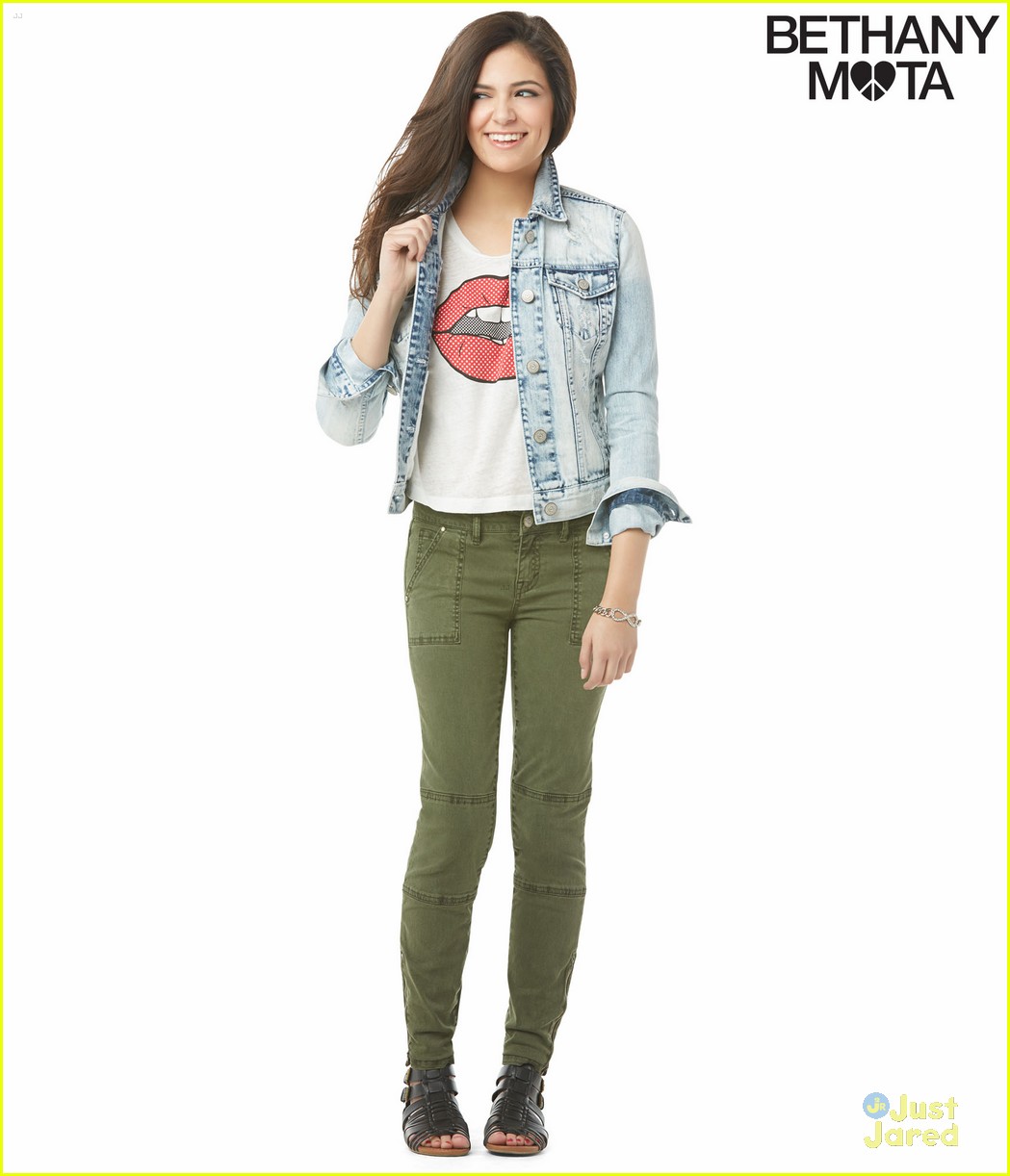 Bethany Mota Debuts Aeropostale Spring Collection Ahead of Pittsburgh ...