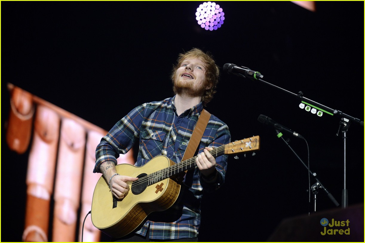 Watch Ed Sheeran Race a Car on BBC's 'Top Gear'! | Photo 768105 - Photo ...