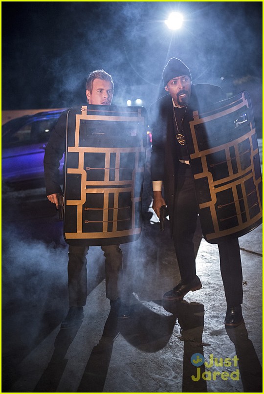 'The Flash' Returns Tonight with a Big 'Prison Break' Reunion - See the ...
