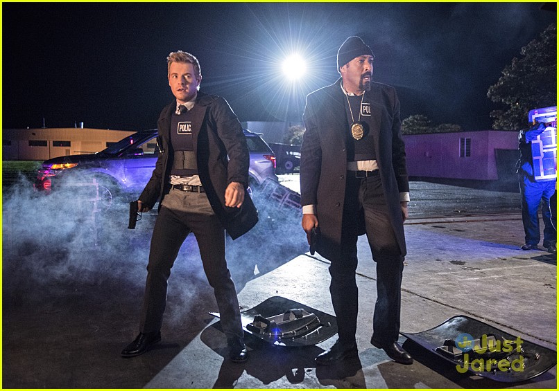 'The Flash' Returns Tonight with a Big 'Prison Break' Reunion - See the ...
