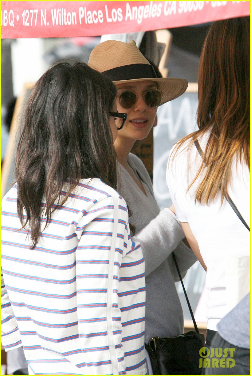 Elizabeth Olsen Spotted in Rare Sighting Out at the Farmer's Market ...