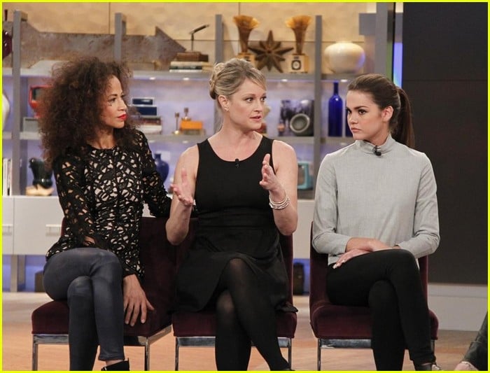 Maia Mitchell Takes Teri Polo & Sherri Saum To NYC For 'Fosters' Promo ...