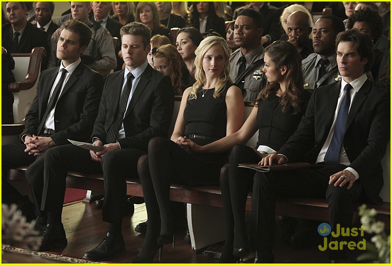 Caroline Surrounds Herself With Friends In Tonight's 'Vampire Diaries ...