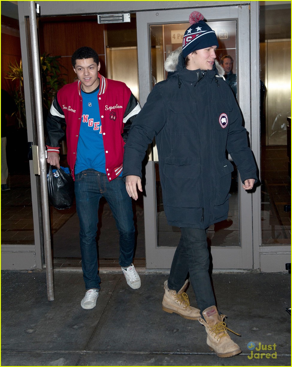Ansel Elgort Talks About His Stellar Basketball Skills on 'Kelly ...