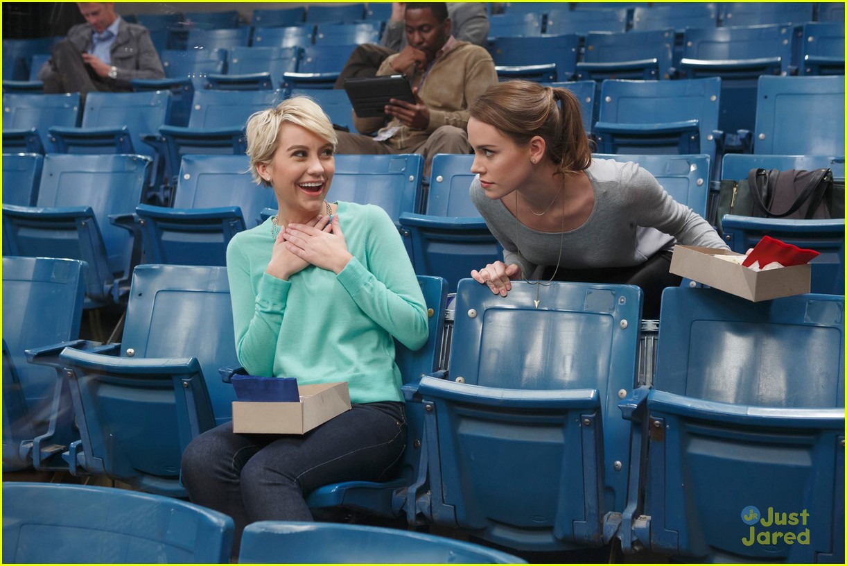 Will Riley Finally Tell Danny How She Feels On Tonight's 'Baby Daddy ...