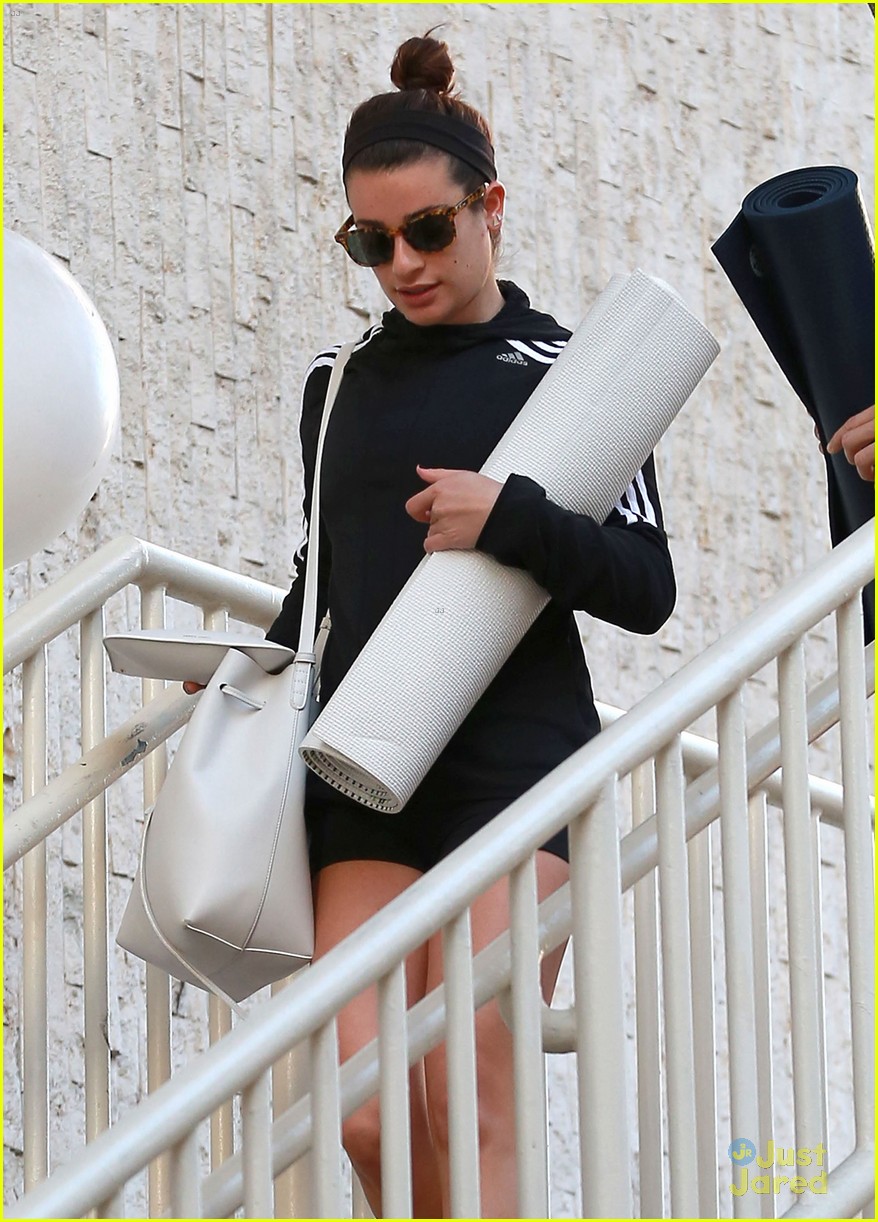 Lea Michele Flashes Back to 2009 in 'Glee' Series Finale Photos | Photo ...
