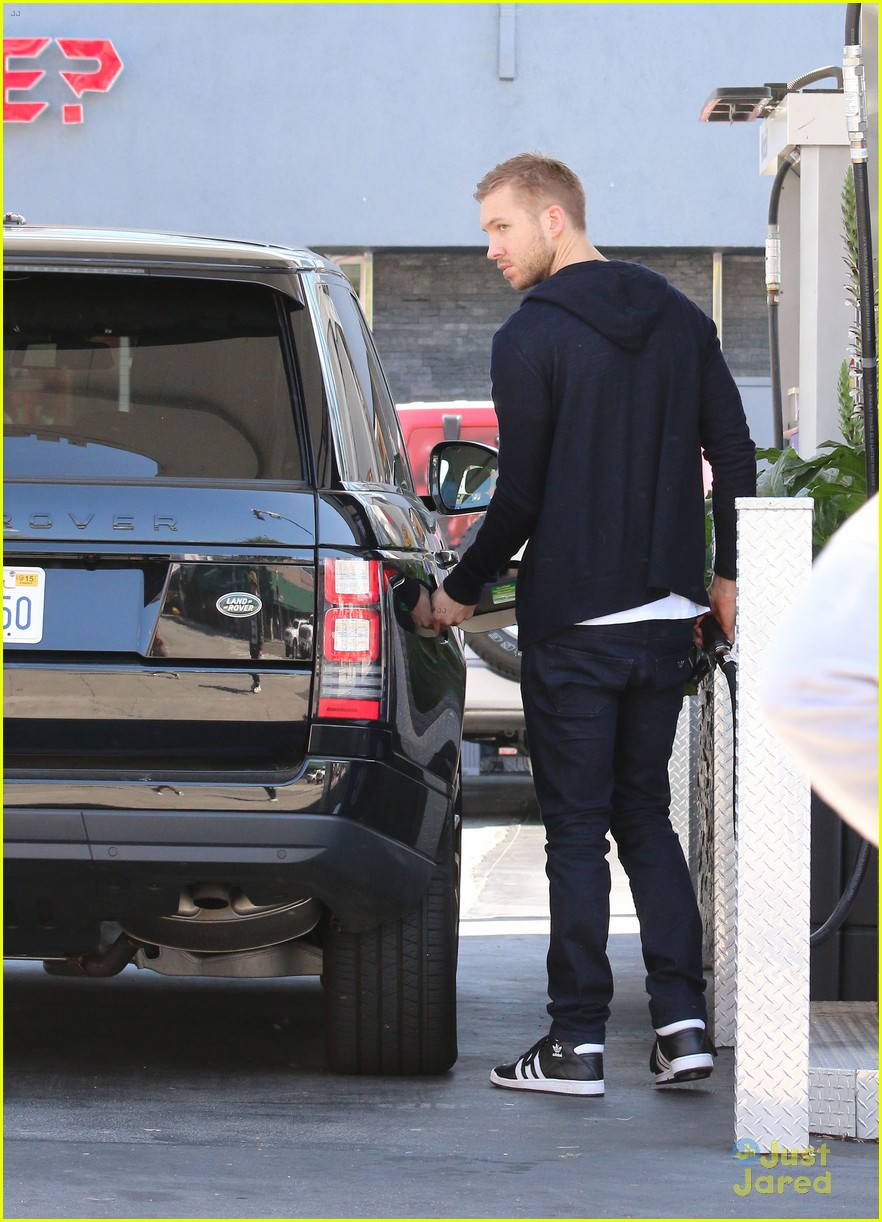 Calvin Harris Looks Good & Well After Battling Food Poisoning | Photo ...