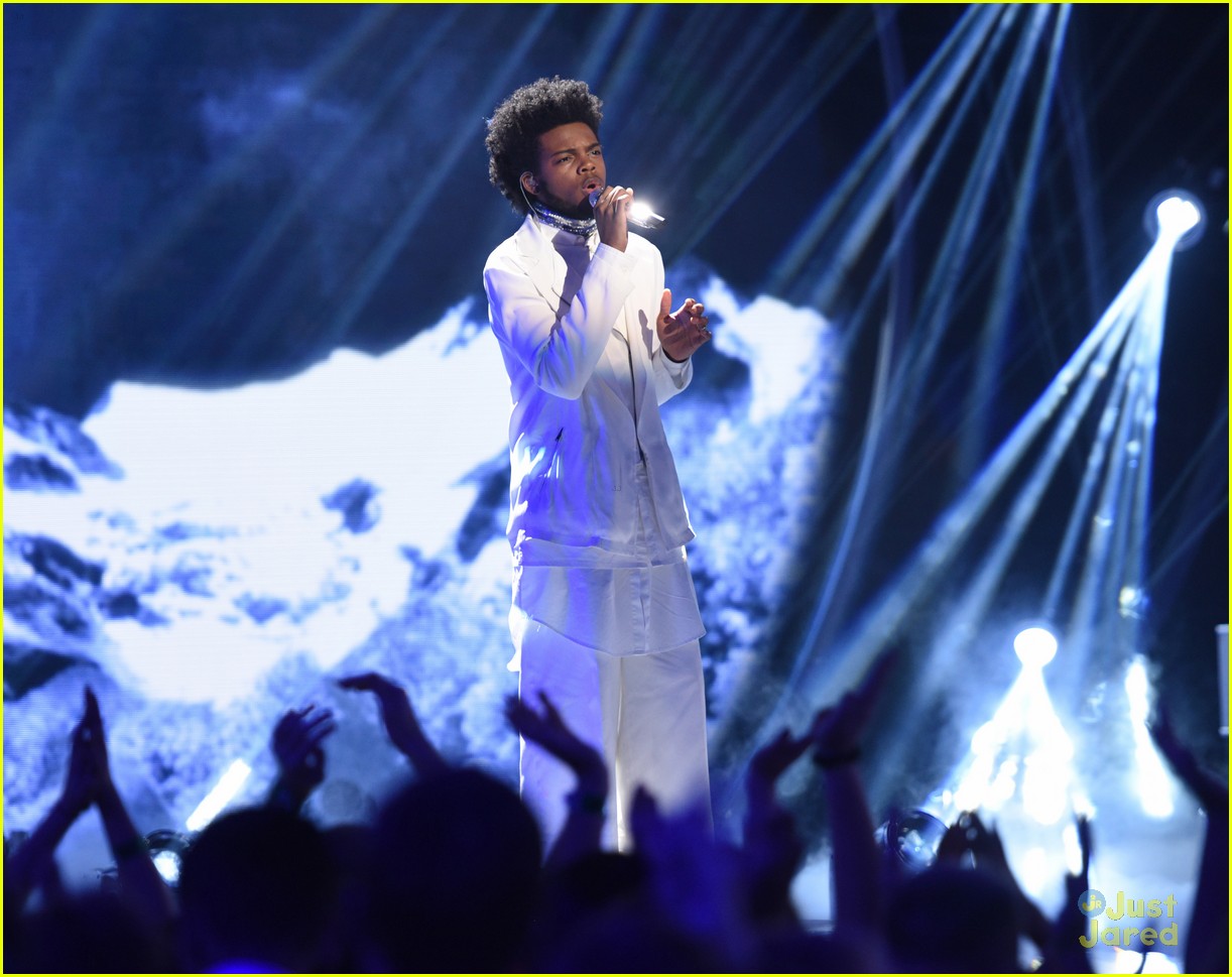 Daniel Seavey Says Goodbye To 'American Idol'; Watch All Top 8 ...