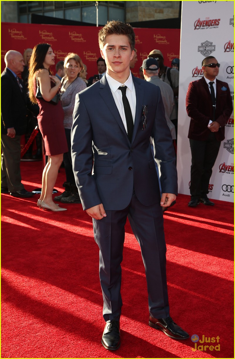 Full Sized Photo of kelli berglund jake short avengers premiere 14 | Kelli Berglund & Jake Short ...