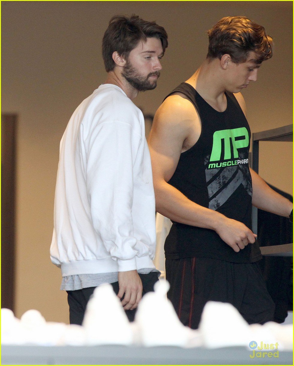 Patrick Schwarzenegger's Unleashes His Muscles for Venice Workout ...