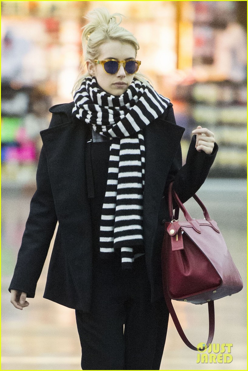 Emma Roberts Flies to New York to Begin Working on 'Nerve' | Photo ...