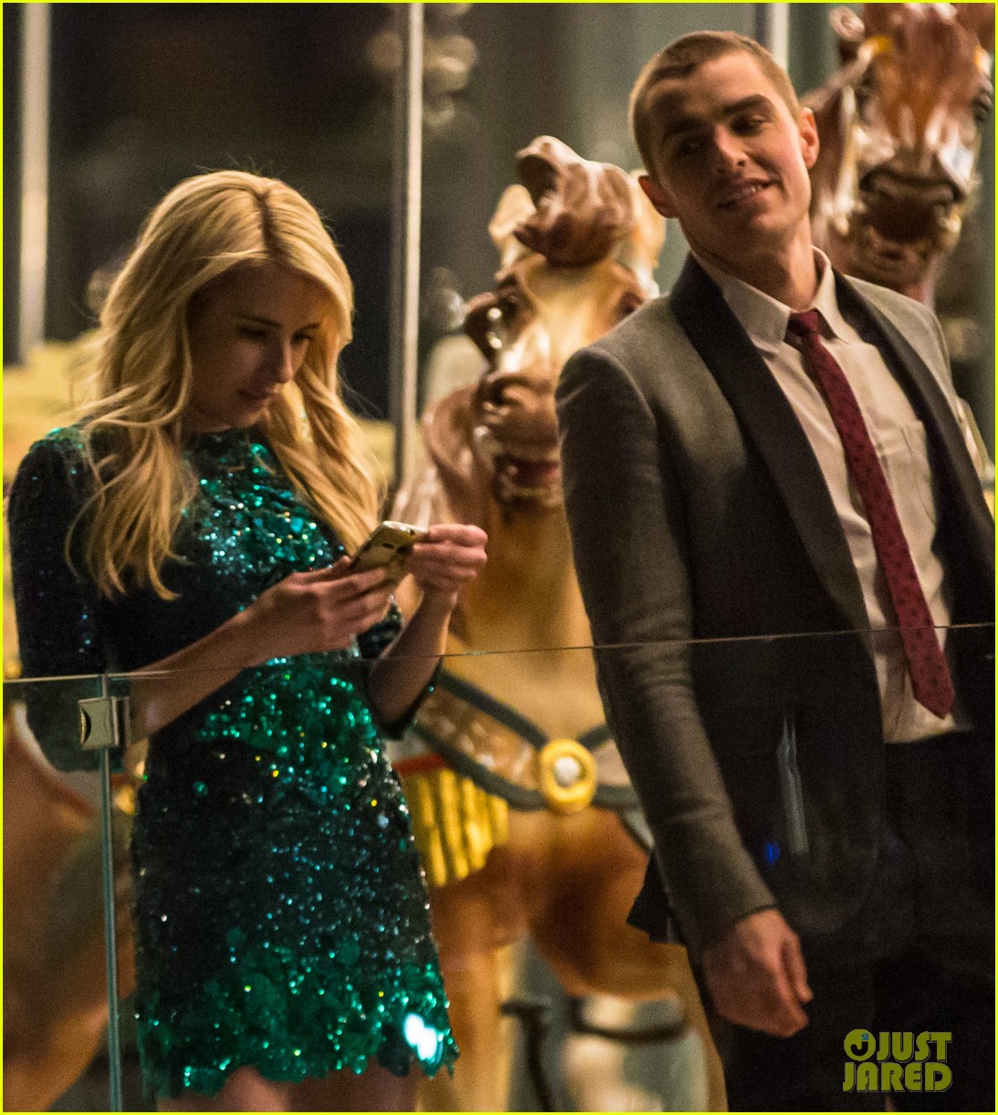 Emma Roberts & Dave Franco Get Passionate On 'Nerve' Set! | Photo 807525 - Photo Gallery | Just ...