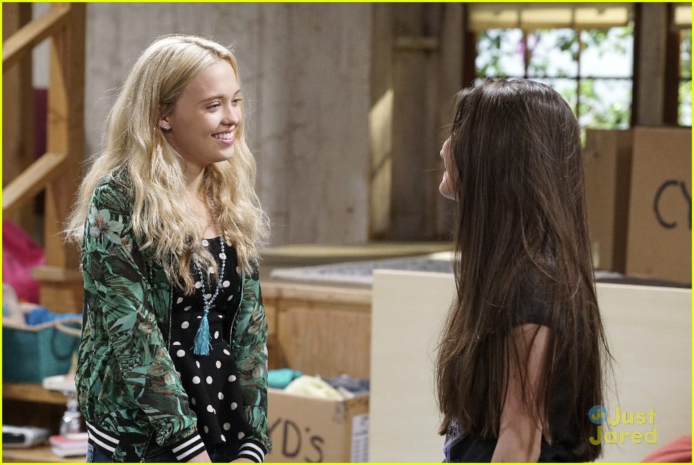 'Best Friends Whenever' Premieres TONIGHT - See The Pics From The ...