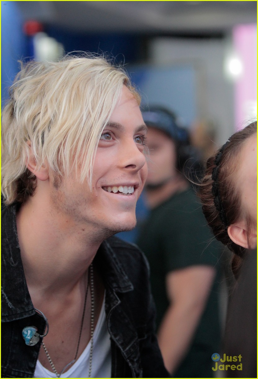 R5 Rocks Out to 'All Night' on 'Good Morning America' - Watch Now ...