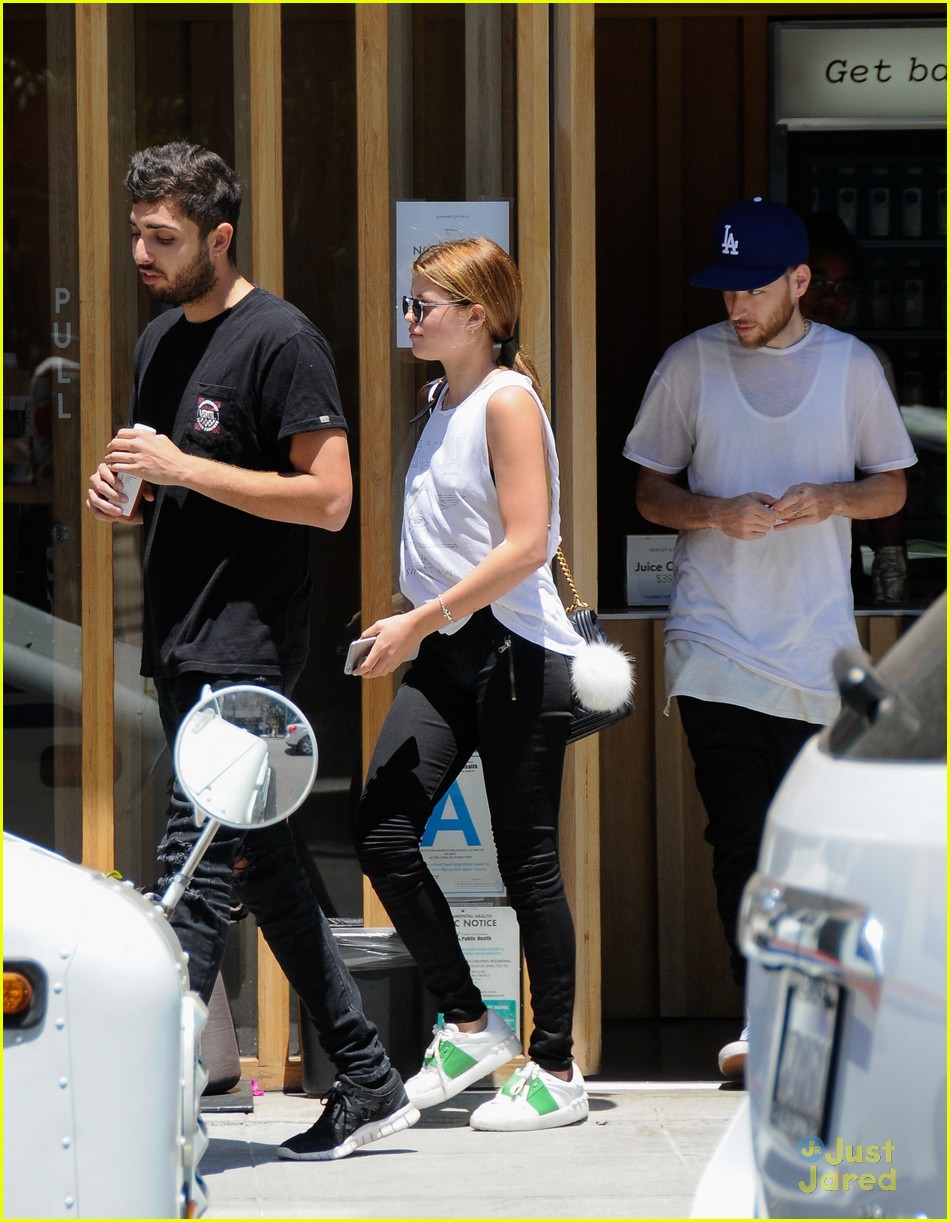 Sofia Richie Goes Greek For Froyo Run | Photo 833361 - Photo Gallery ...